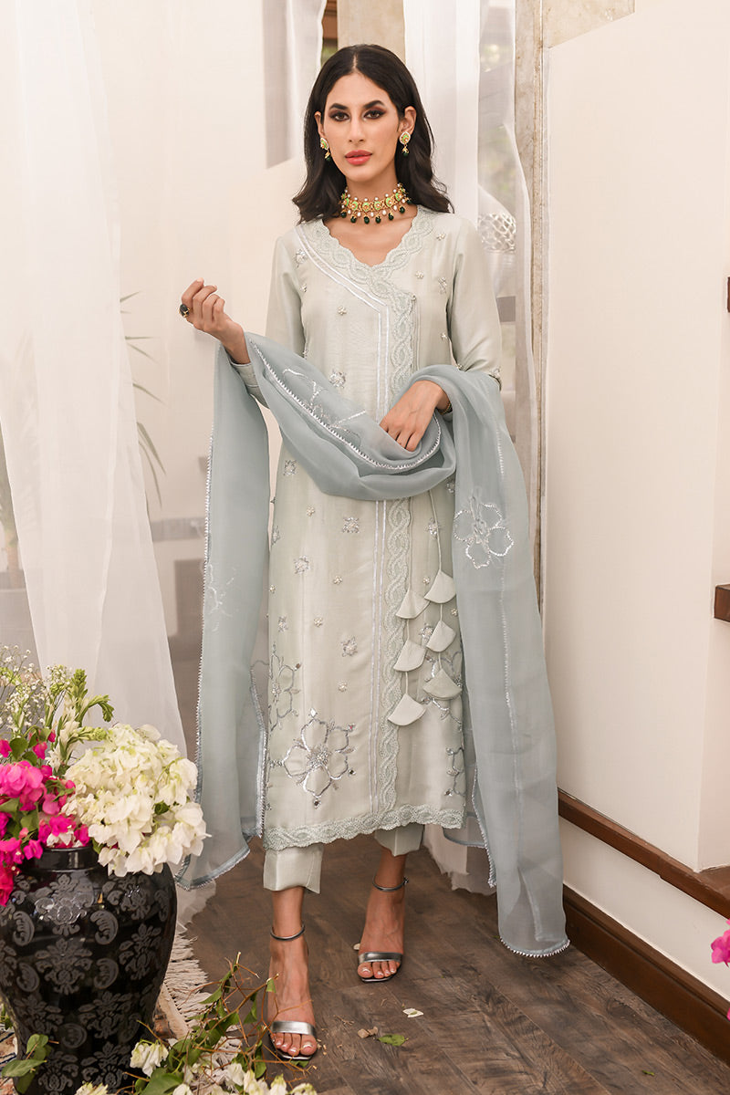 Parinaaz – Amna Arshad